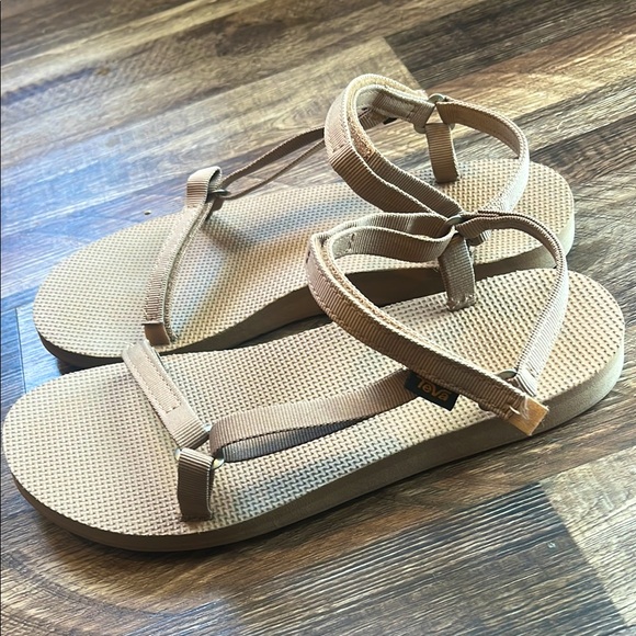 Teva | Shoes | Teva Tan Sandals Thin Straps | Poshmark